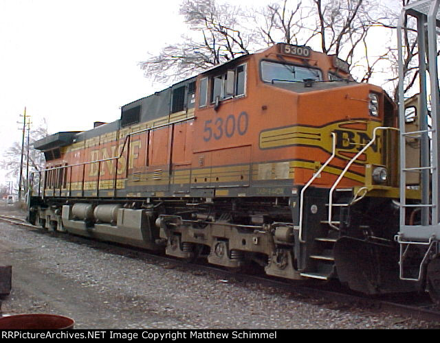 BNSF 5300